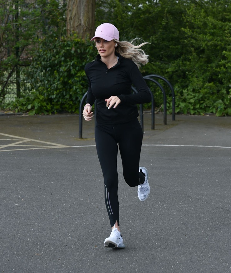 Picture of Laura Anderson