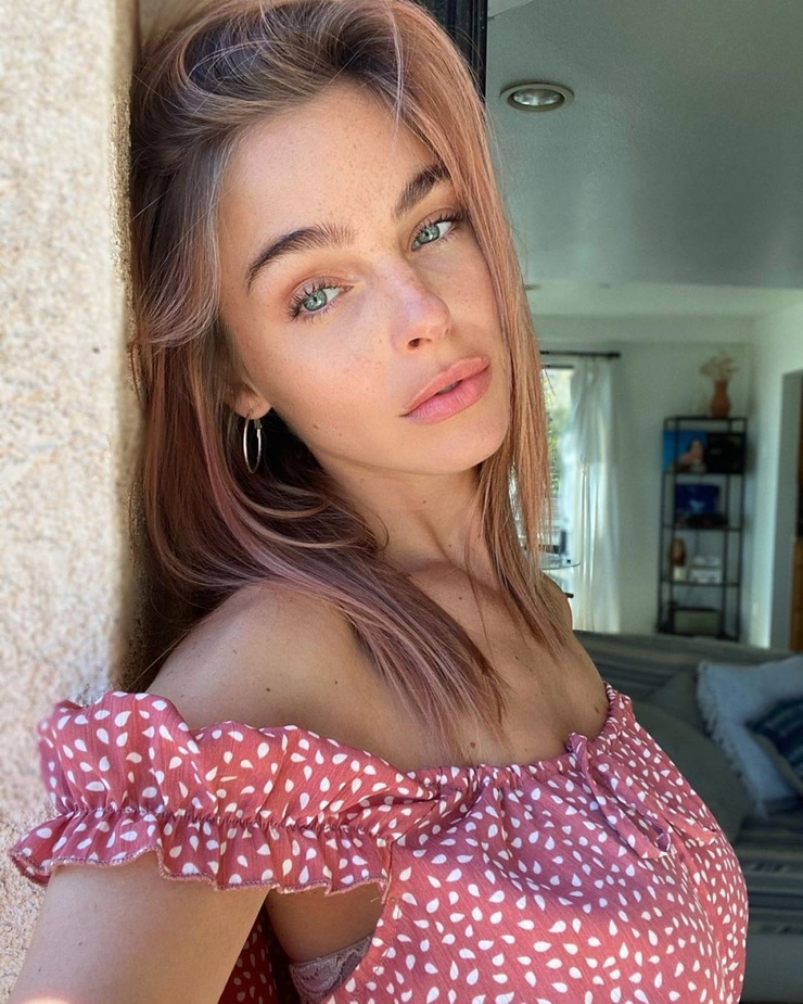 Elizabeth Turner. picture