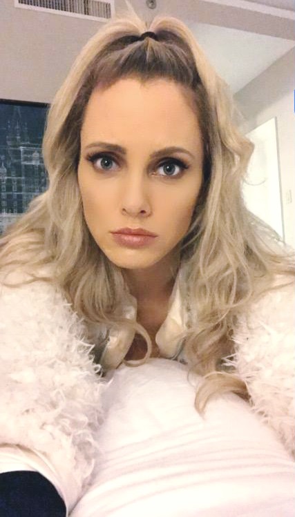 Picture of Nicole Arbour