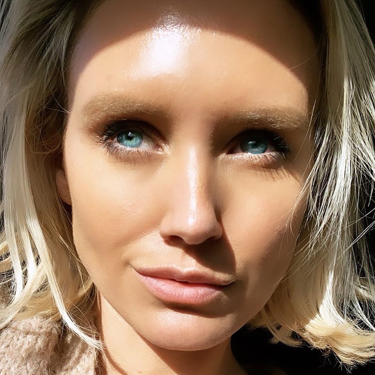 Picture of Nicky Whelan