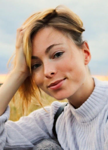 Picture of Natalie Holle