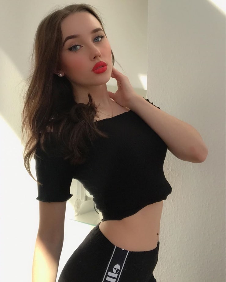 Picture of Nicole Sto