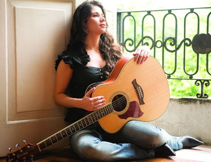 Paula Fernandes image