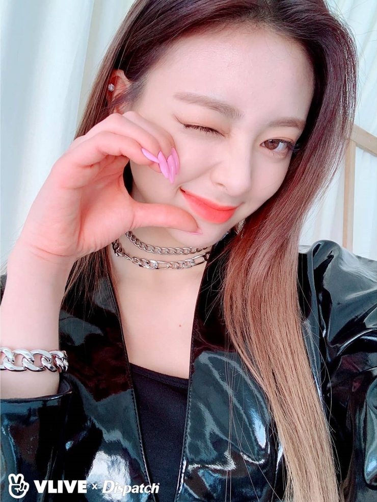 Yuna (ITZY) picture