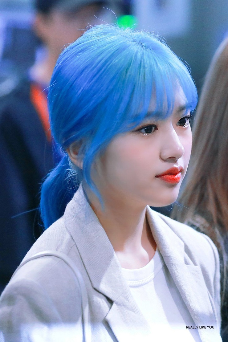 Picture of Ahn Yujin