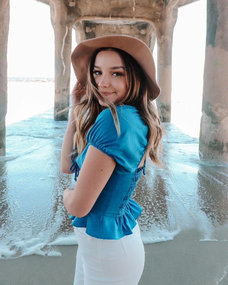 Mackenzie Aladjem image
