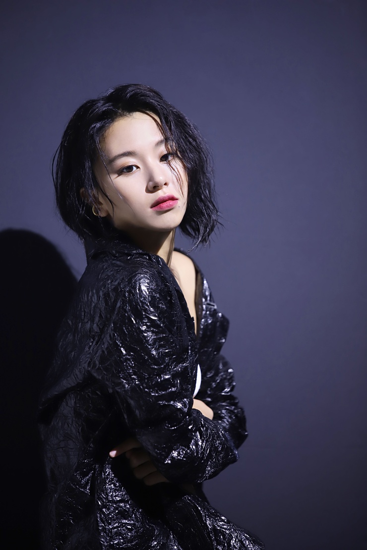 Picture of Son Chae Young