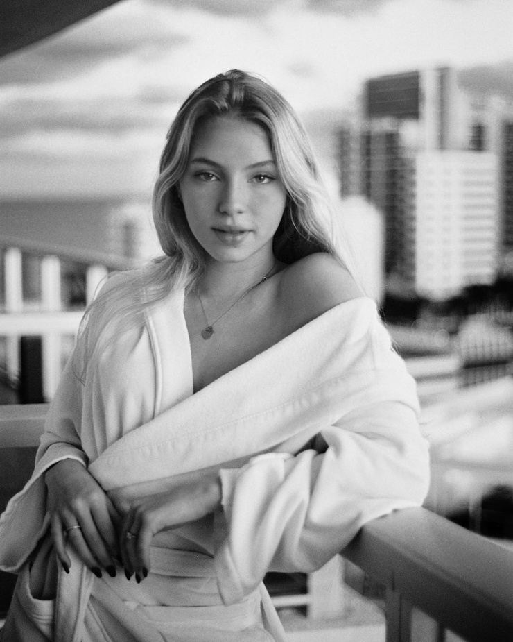 Fernanda Schneider image