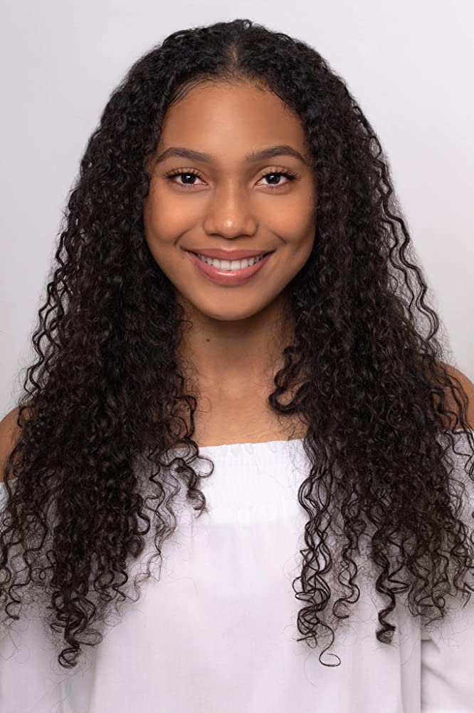 Picture of Emily Bell