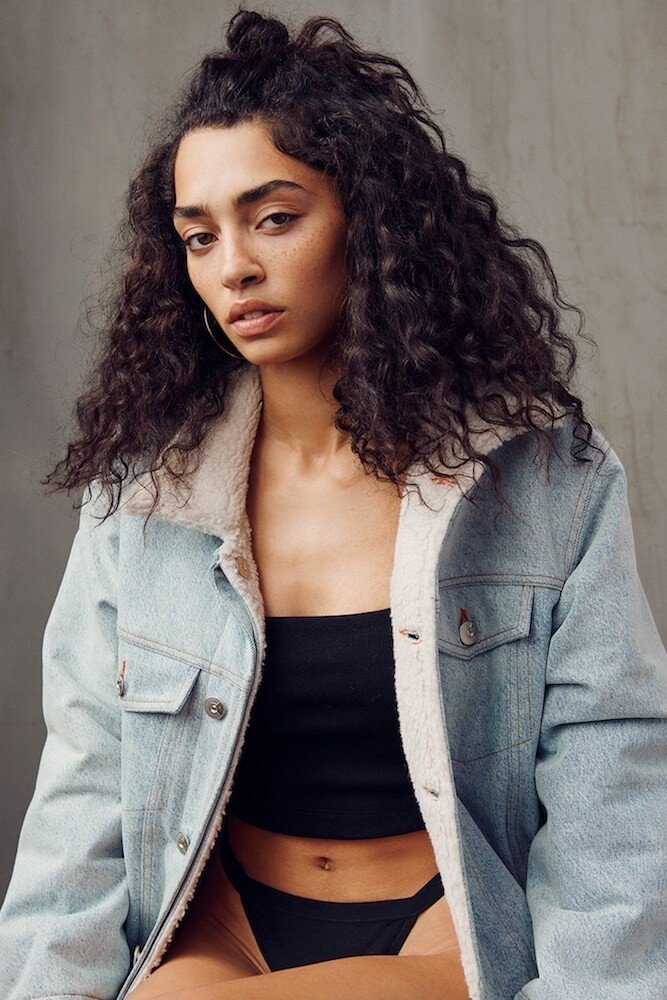 Picture Of Raven Lyn Corneil