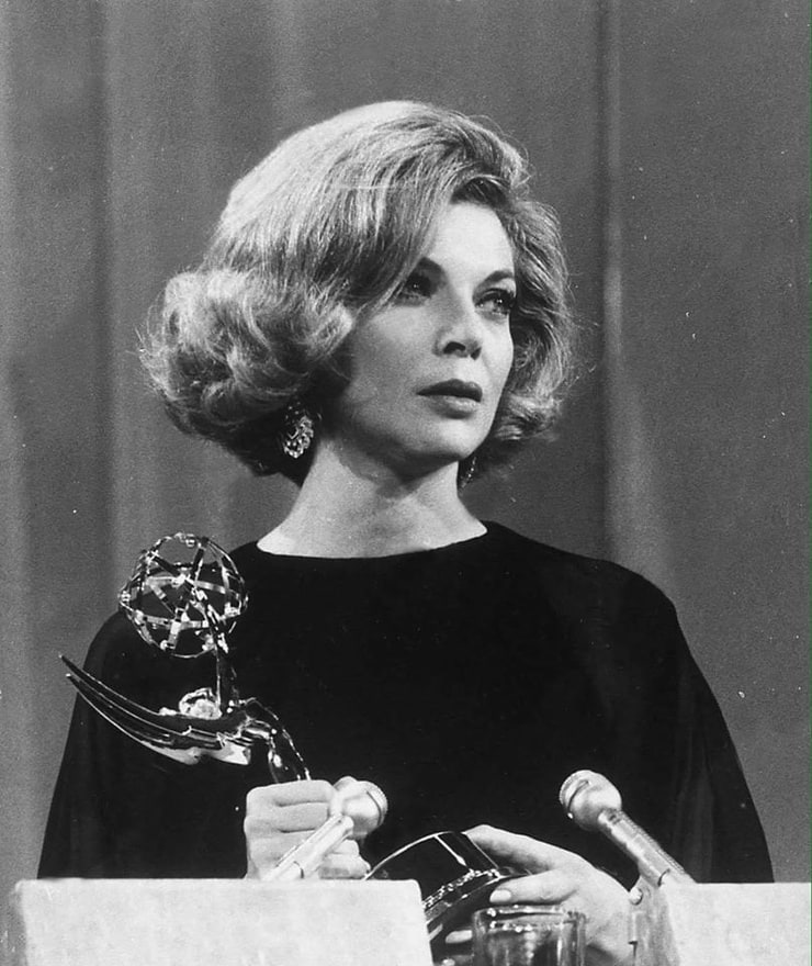 Picture of Barbara Bain
