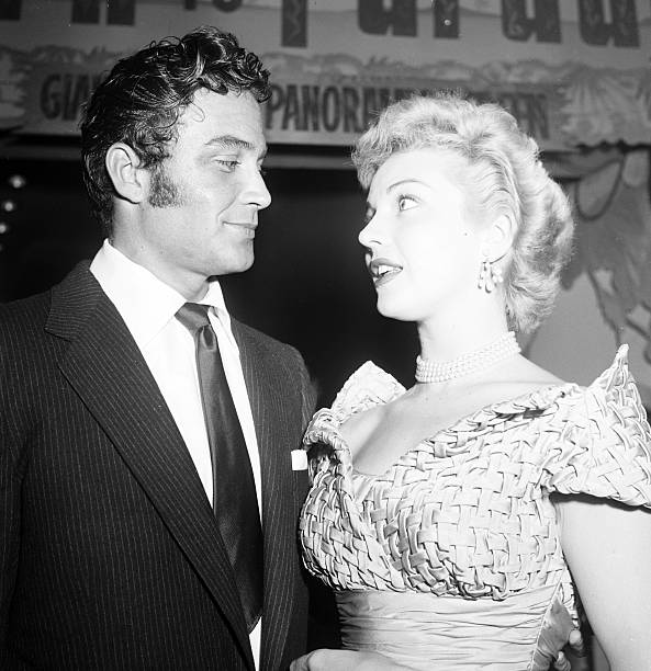 Lance Fuller, Kathleen Hughes