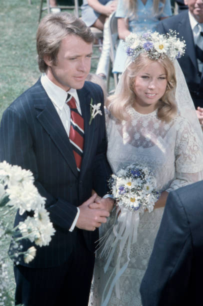 Michael Burns, Monie Ellis