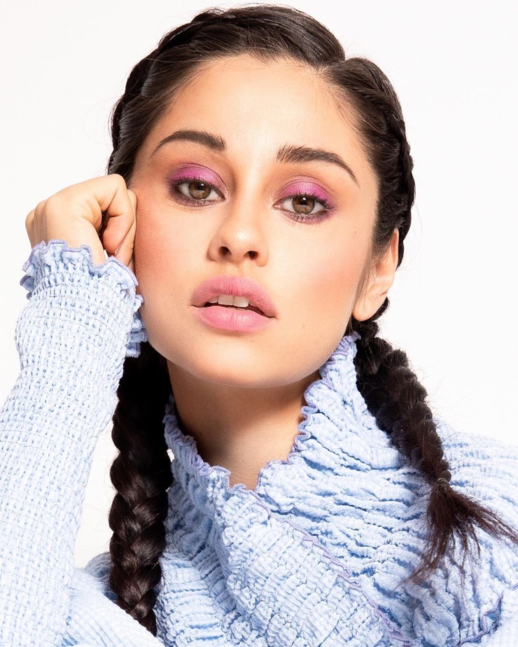 Picture of Yvette Monreal