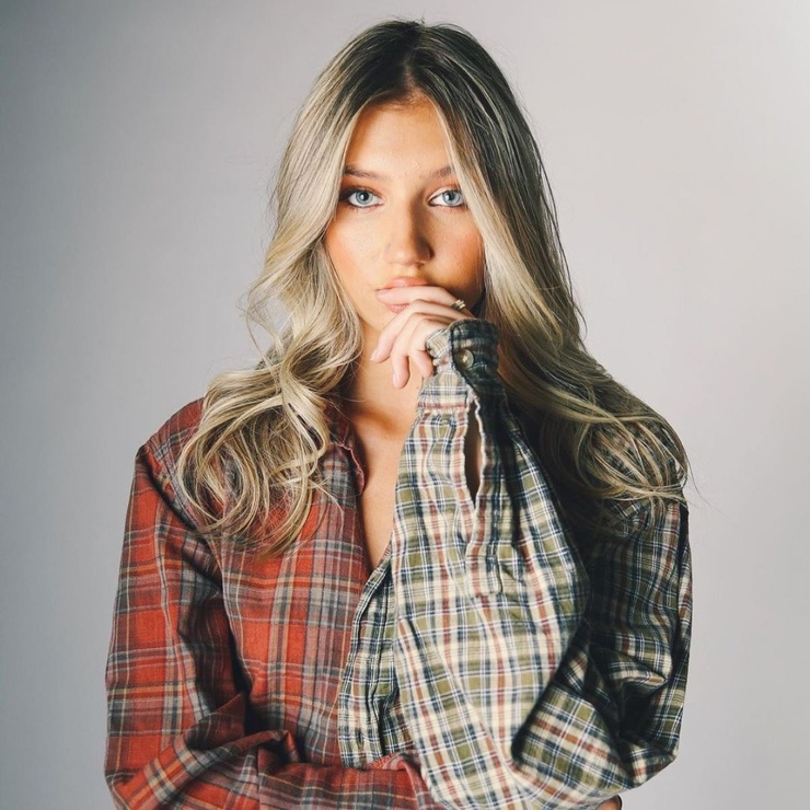 Picture of Madison Lewis