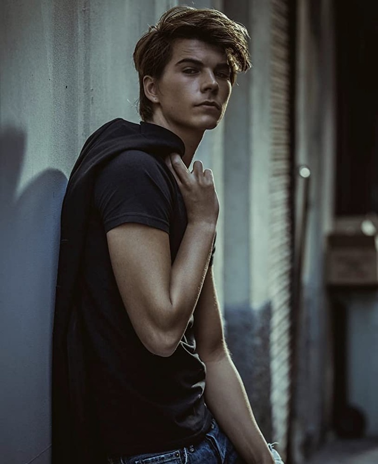 Picture of Javier Luna