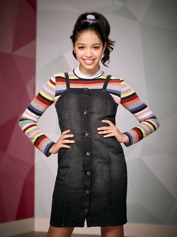 Picture of Sydney Reynolds