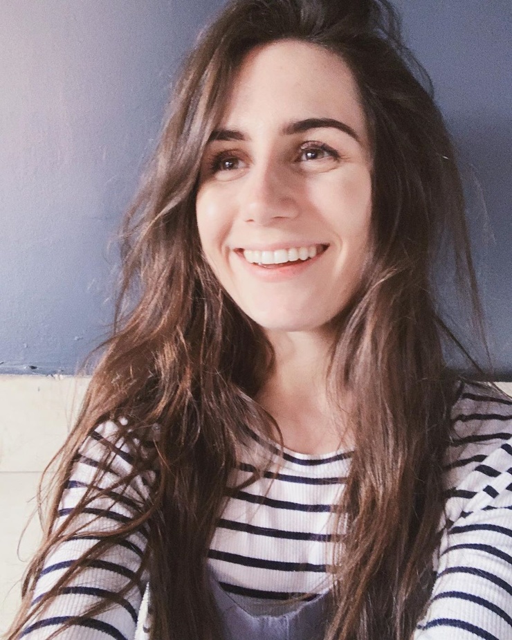 Dodie Clark picture