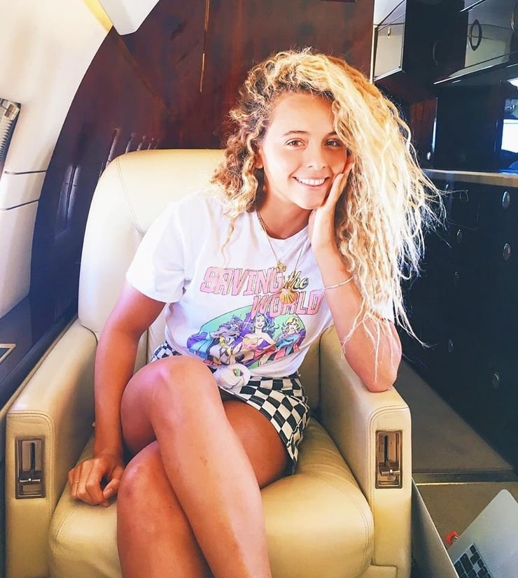 Picture of Malia Ward