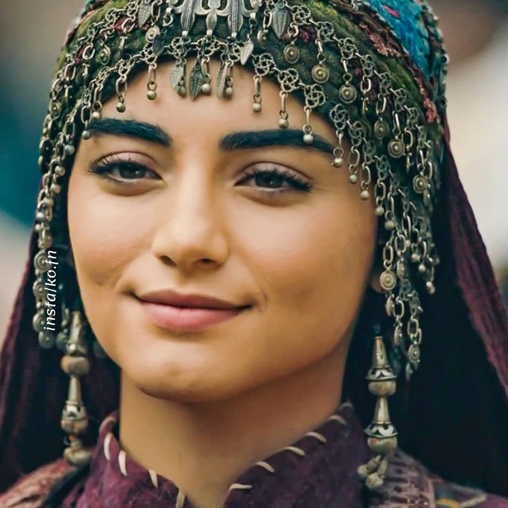 Picture of Özge Törer