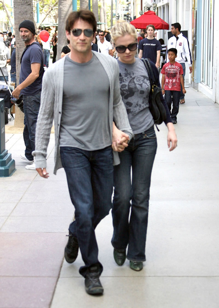 Picture of Stephen Moyer