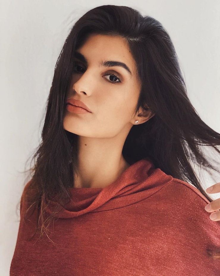 Image of Yael Cohen (model)