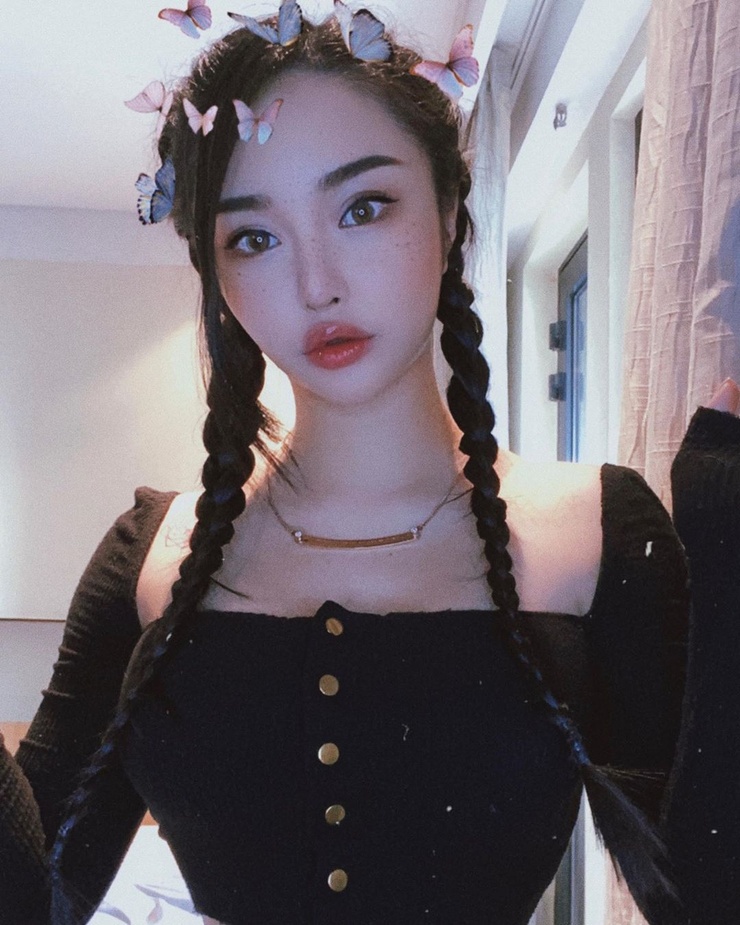 Picture of Songyuxin Hitomi