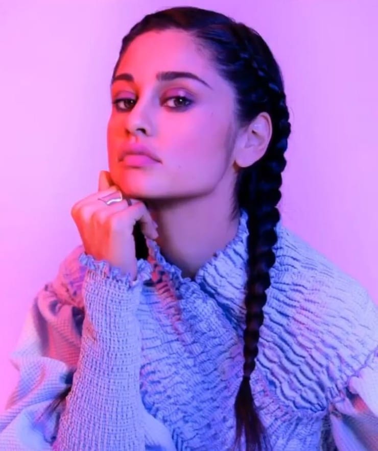 Picture of Yvette Monreal