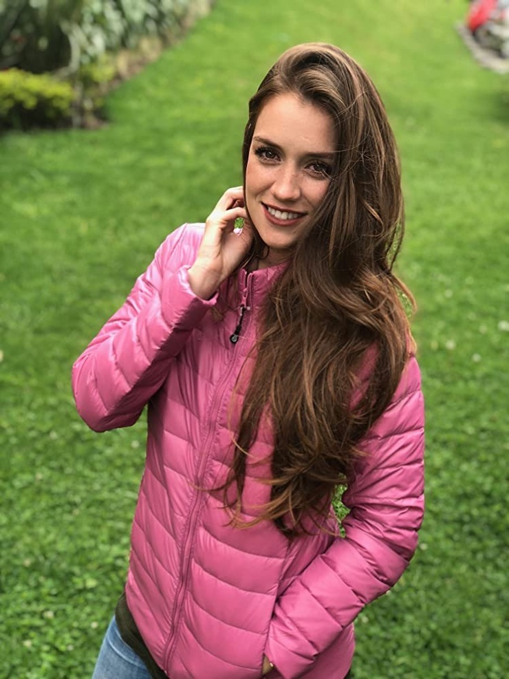 Lore Garcia E picture