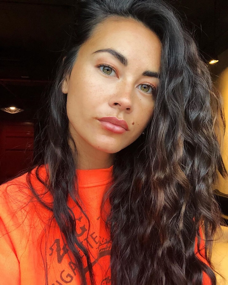 Picture of Ana Tanaka (Model)