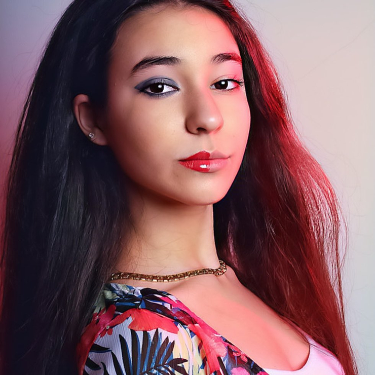 Picture of Carolina Rezende