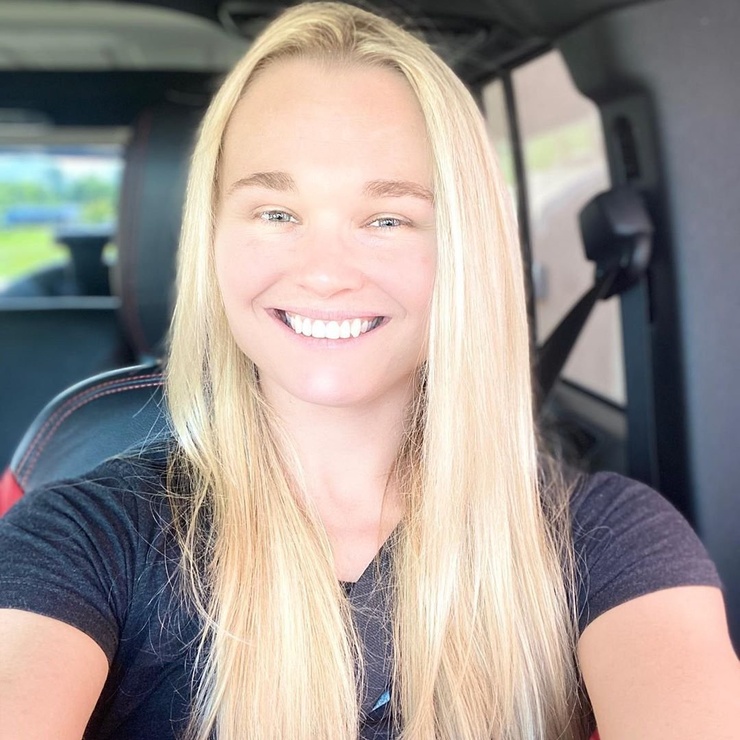 Andrea Lee picture