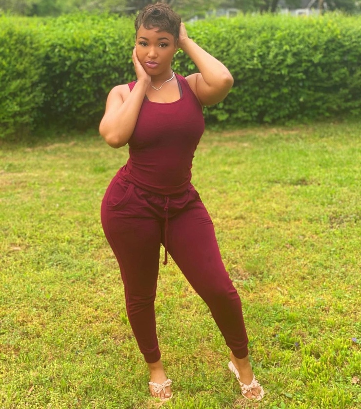 Picture of Ariel Foxx