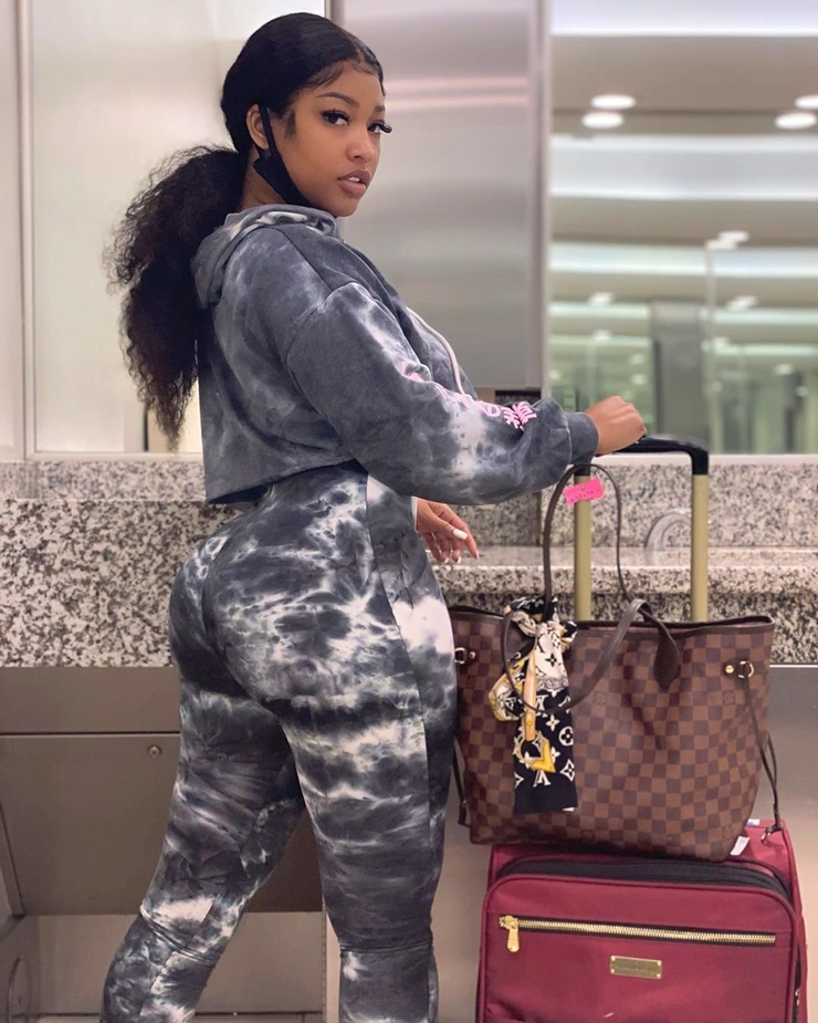 Picture of Ariel Foxx