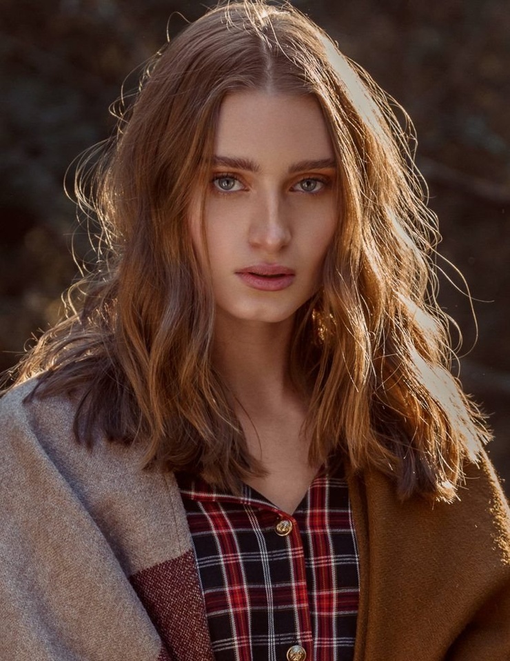 Image of Olivia Williams model
