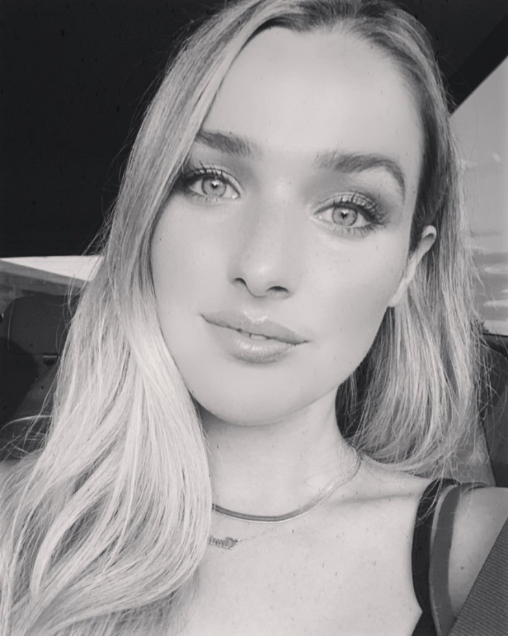 Picture of Annie Clark