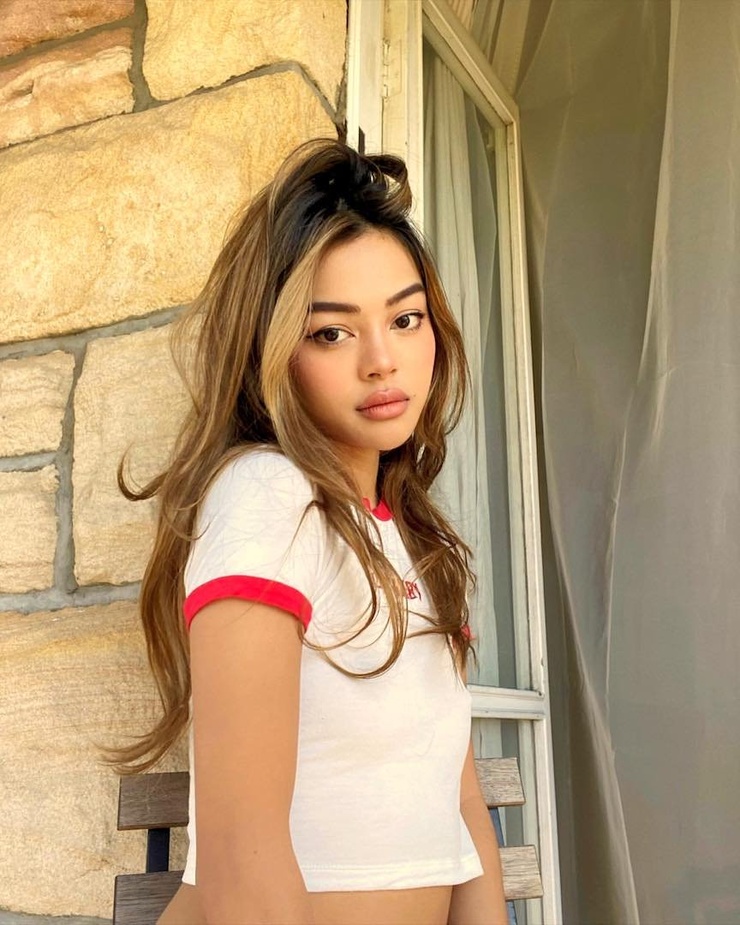 Picture of Lily Maymac