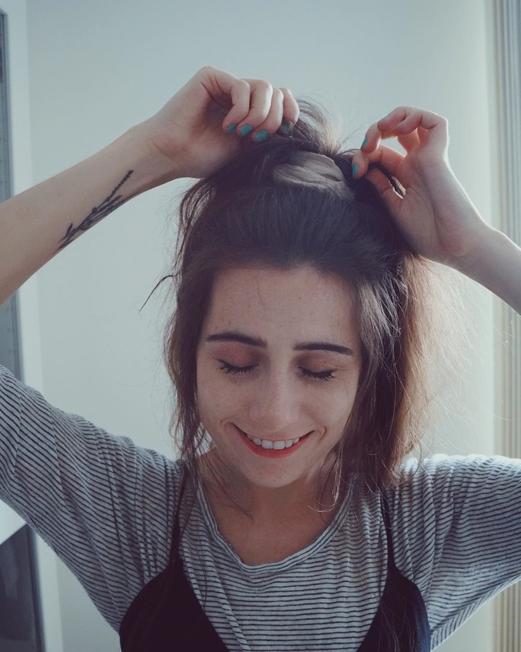 Picture of Dodie Clark