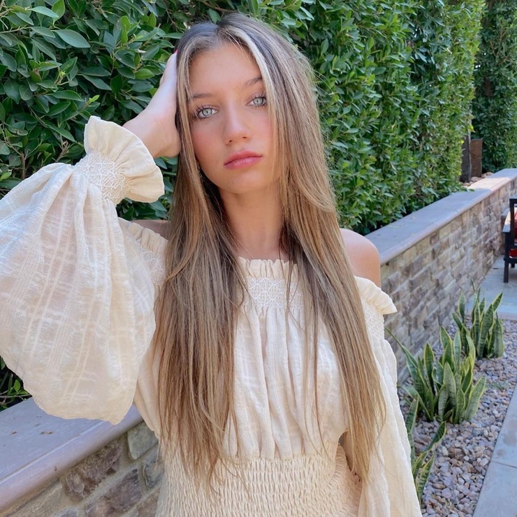 Picture of Madison Lewis