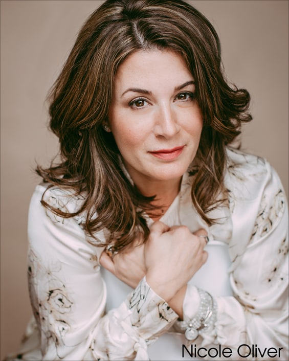 Picture of Nicole Oliver