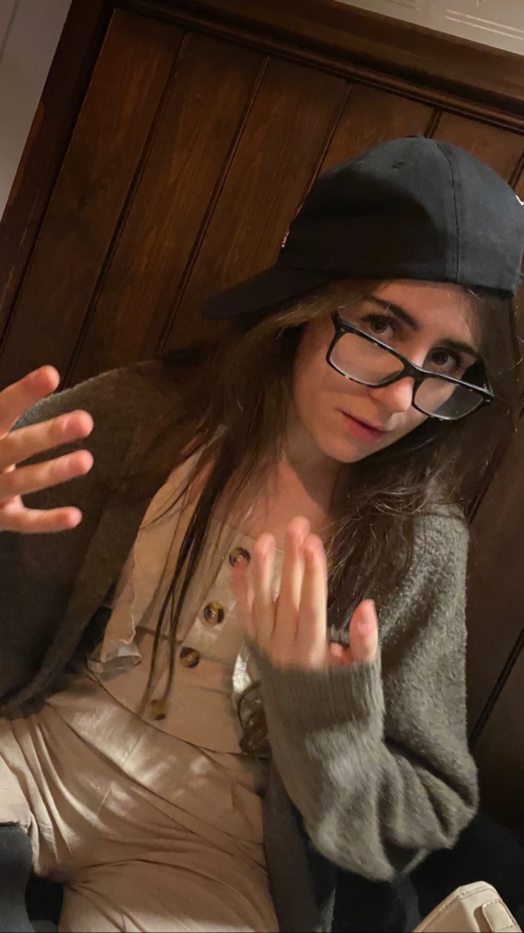 Picture of Dodie Clark