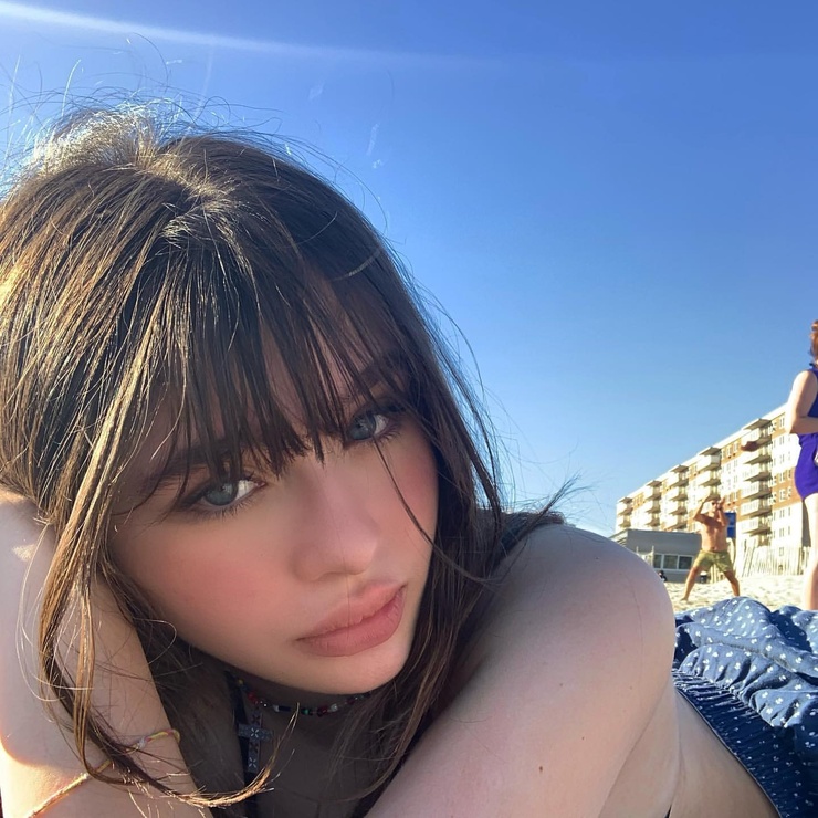 Picture of Malina Weissman