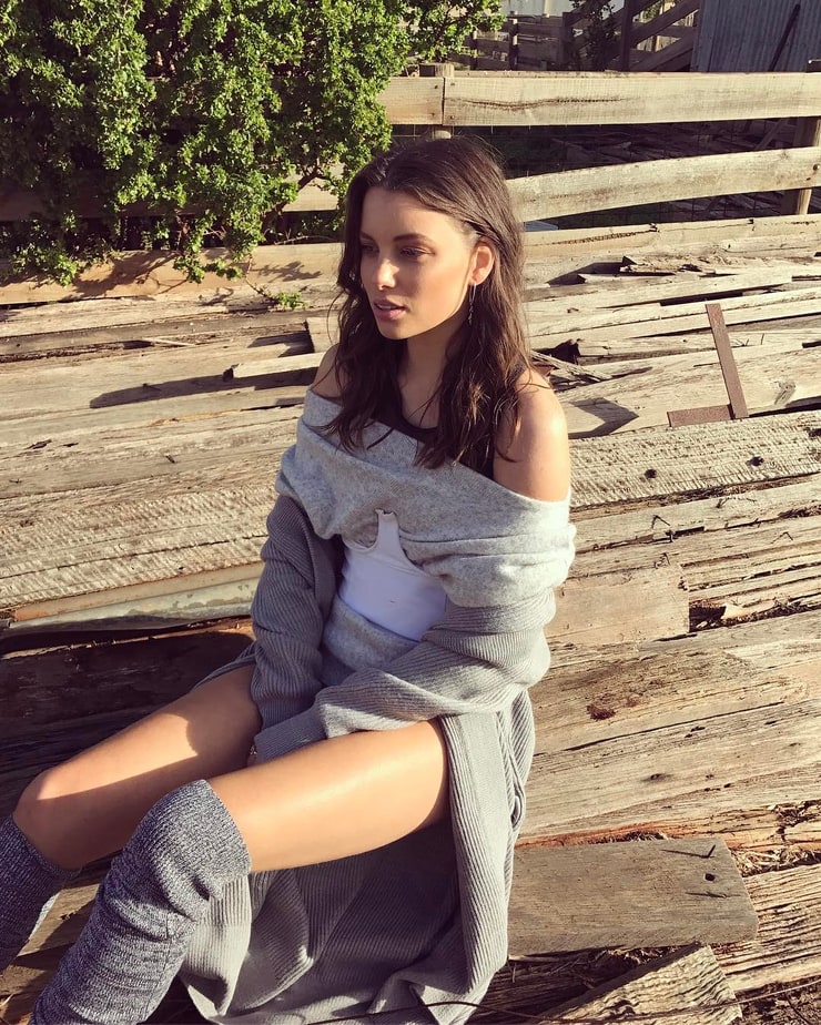 Picture of Sarah Burns model