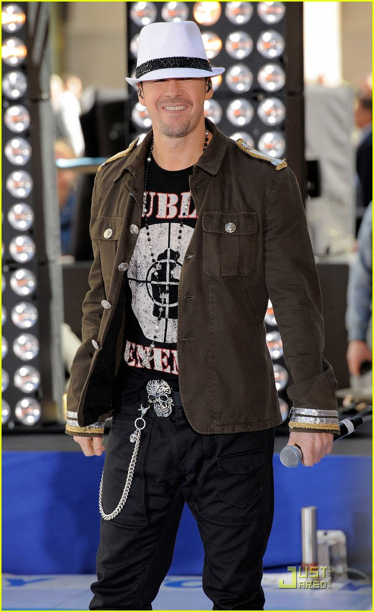 Picture of Jonathan Knight