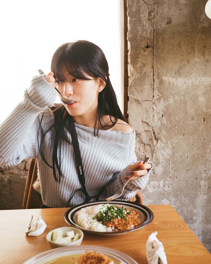 Picture of Shin Se-Hwi