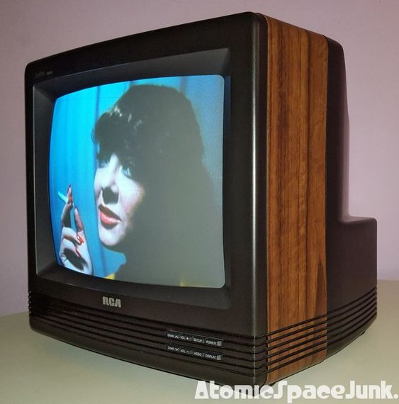Picture of RCA COLORTRAK VINTAGE TELEVISION SET 13" COLOR TV 1989 RETRO ...