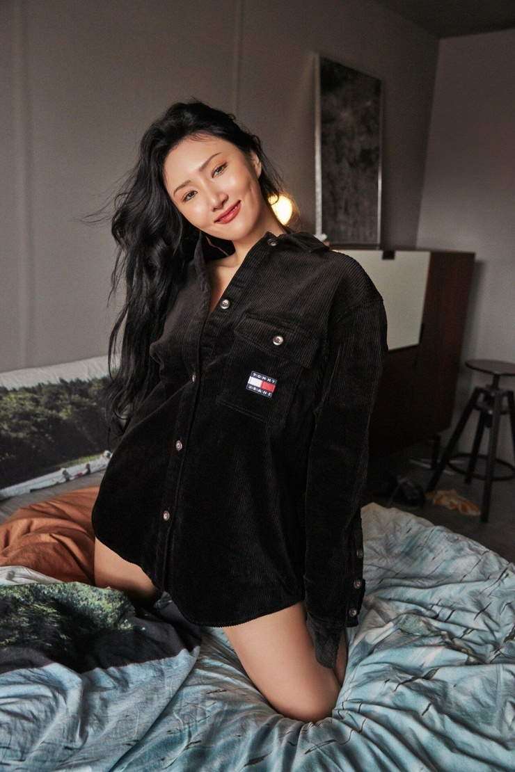 Picture of Hwasa