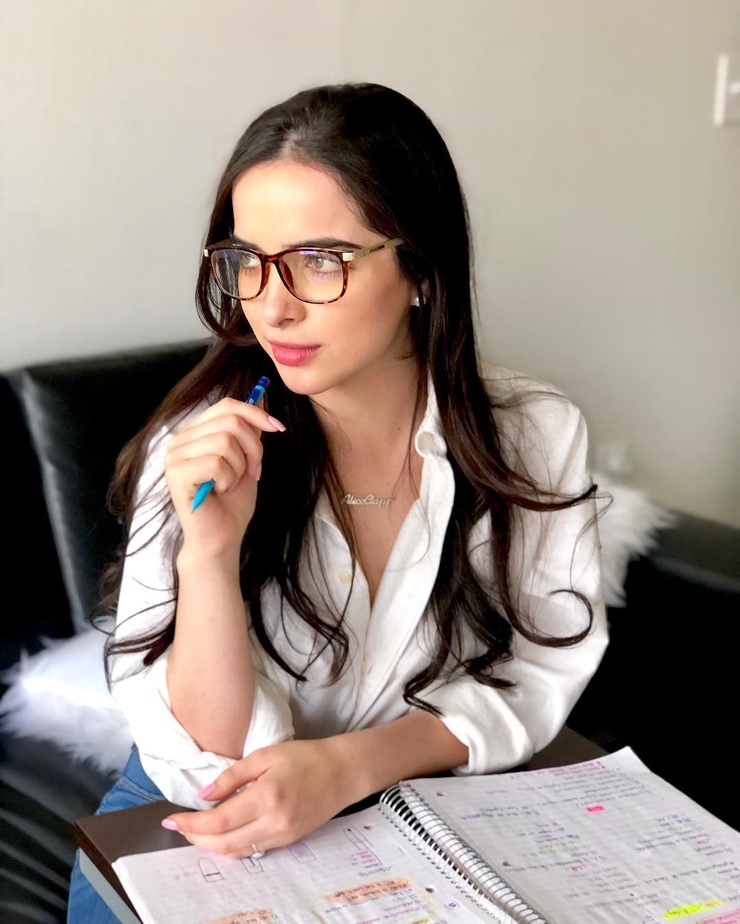 Picture of Alice Clapp