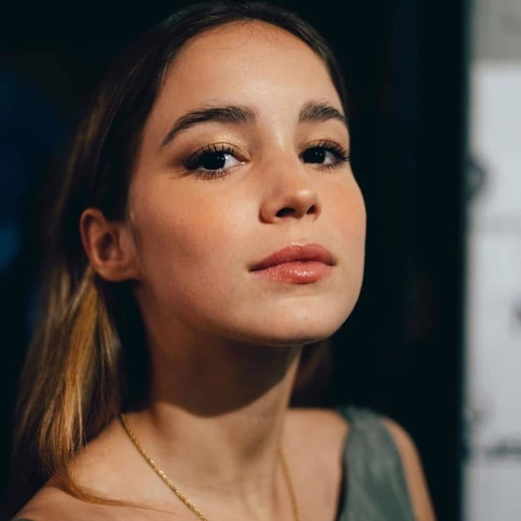 Picture of Alba Baptista