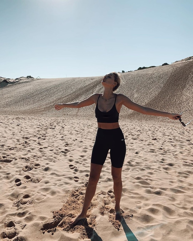 Picture of Laura Dundovic